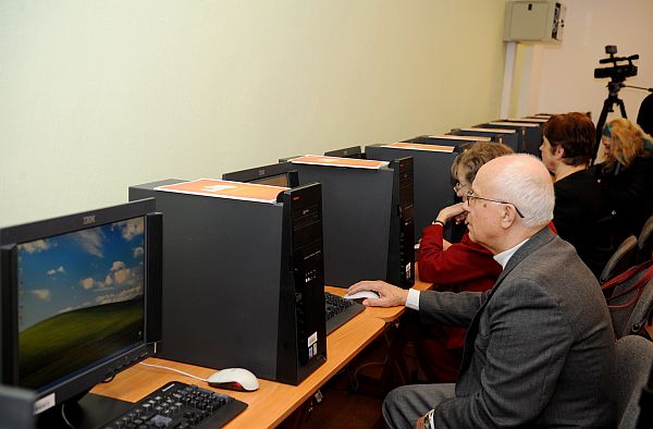 Pie datora sēdina pat “čaiņikus” | LA.LV