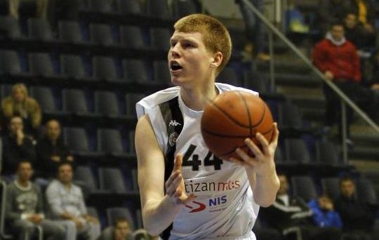 Latviešu snaiperi met Eiropā | LA.LV