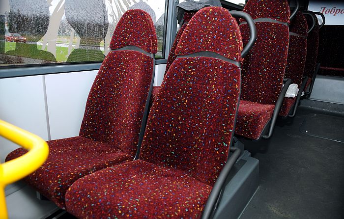“CATA” autobusā var norēķināties ar bankas karti | LA.LV