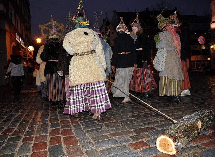 Ziemas saulgrieži: Tā ir priecāšanās par to, ka mēs varam būt kopā, ka esam šo laiku izdzīvojuši ...