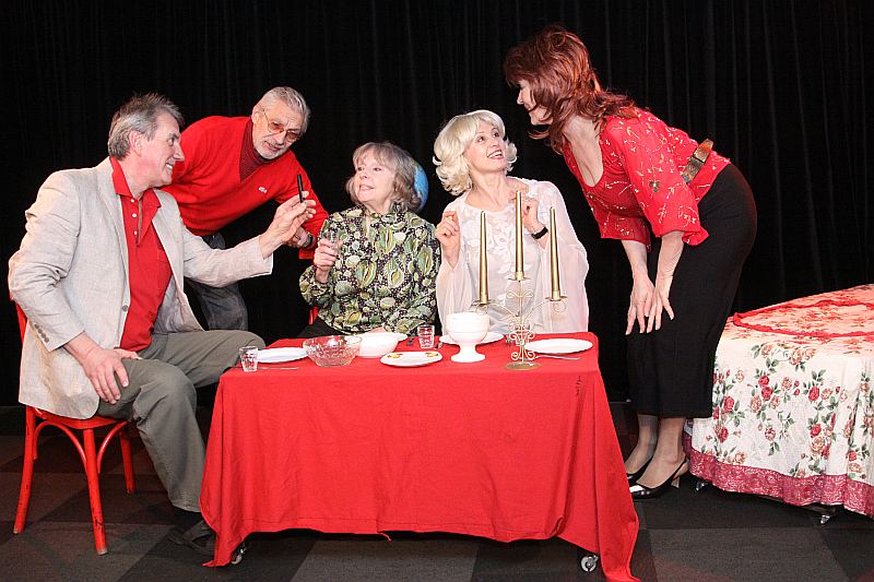 Privāti patiesā dzīve teātrī “Austrumu robeža” | LA.LV