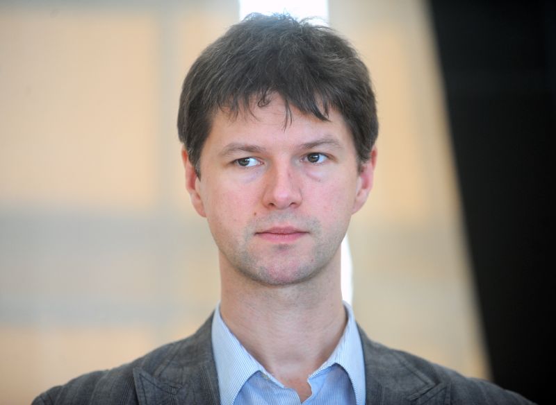 Amatu pamet ilggadējais “Delfi” galvenais redaktors Bērziņš | LA.LV