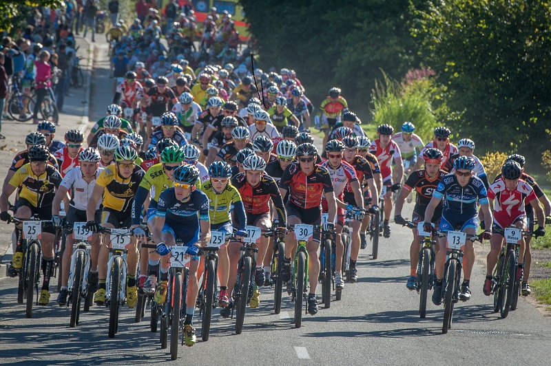 SEB MTB pēdējā posmā uzvar Pētersons, sezonā pirmais Vosekalns | LA.LV