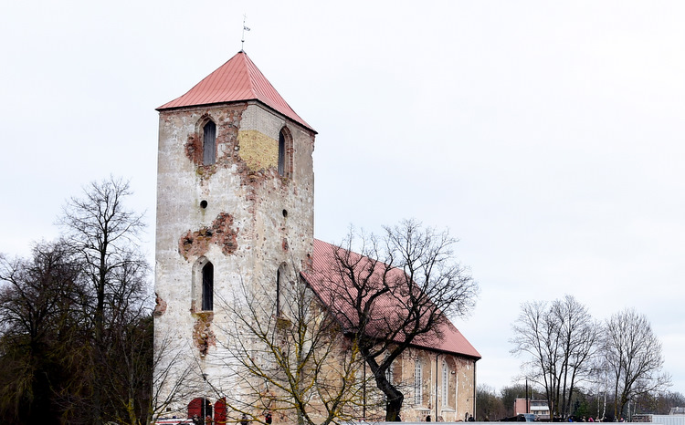 Par 70 161 eiro veiks Lestenes baznīcas restaurāciju | LA.LV