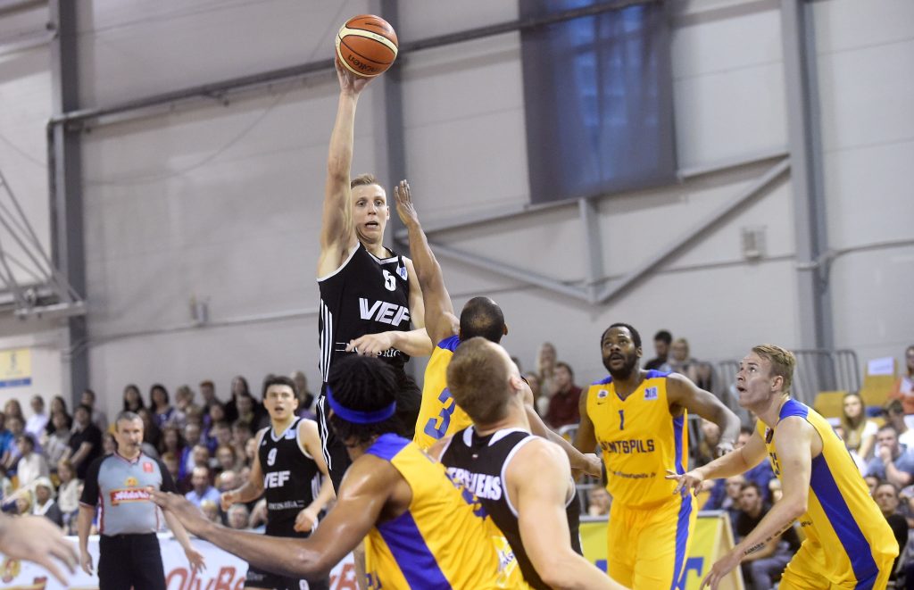 “VEF Rīga” pagarinājumā pieveic “Ventspili” un nonāk uzvaras attālumā ...