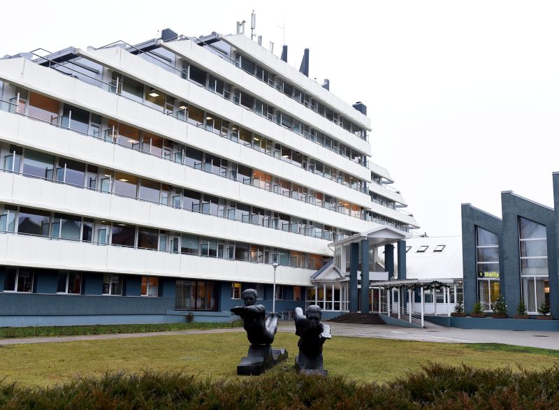 Ko darīt? Pārvietojos ar grūtībām un nu jau gandrīz veselu gadu gaidu ...