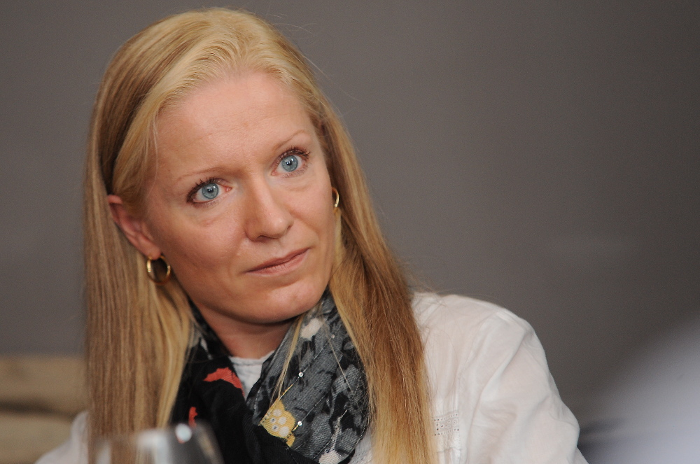 Pazīstama vijolniece lūdz palīdzību slimā dēliņa aprūpei | Veselam.lv