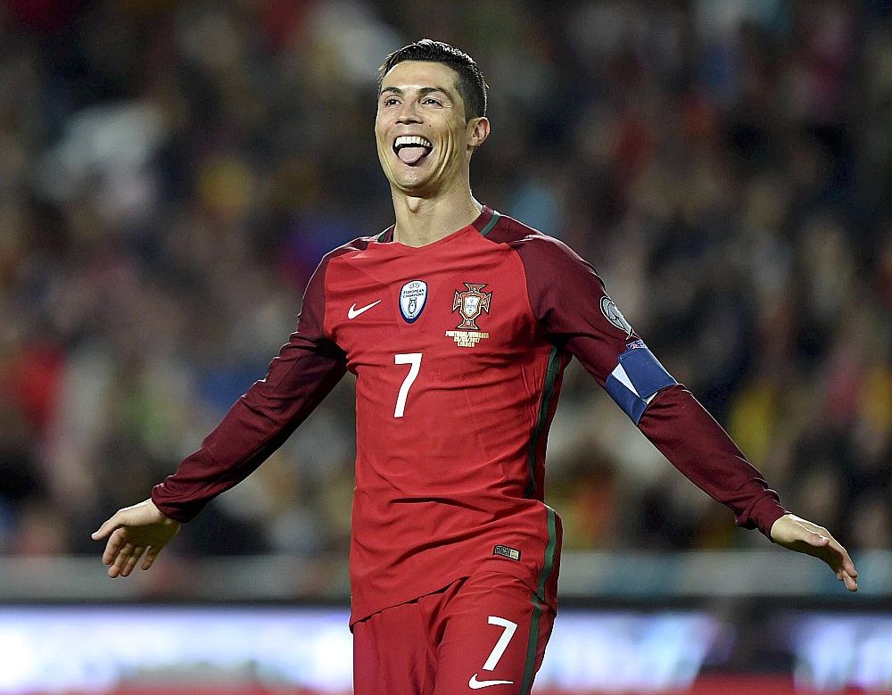 VIDEO: Krištianu Ronaldu uz galvas jeb friziera meistardarbs | LA.LV