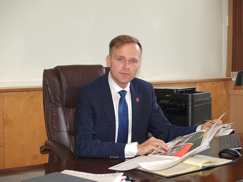 Jaunākais pašvaldību vadītājs strādā Krimuldā: vēl nav 30 | LA.LV