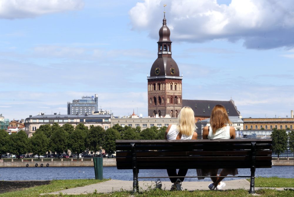 Sestdiena būs silta un brīžiem lietaina | LA.LV