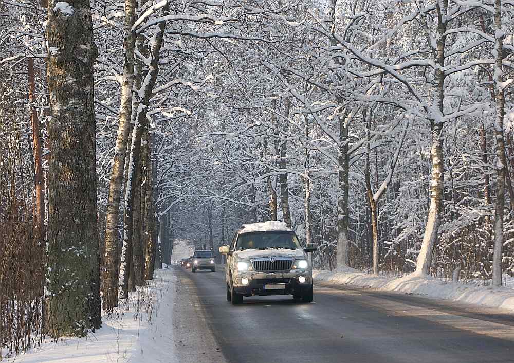 Ceļi ziemai gatavi, bet šoferi? | LA.LV