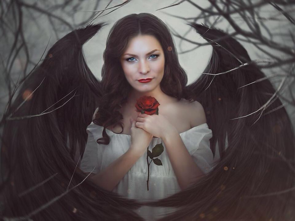 FOTO: igauņu ragana Merilina Kerro kļuvusi par māmiņu meitai | Kokteilis.lv