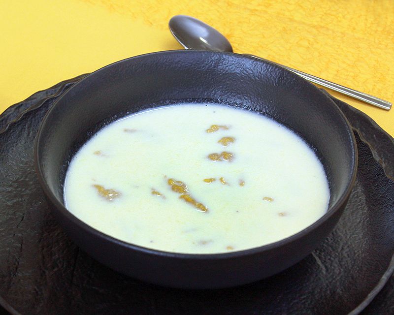 Piena zupa ar burkānu klimpām. Bērnības garša | LA.LV