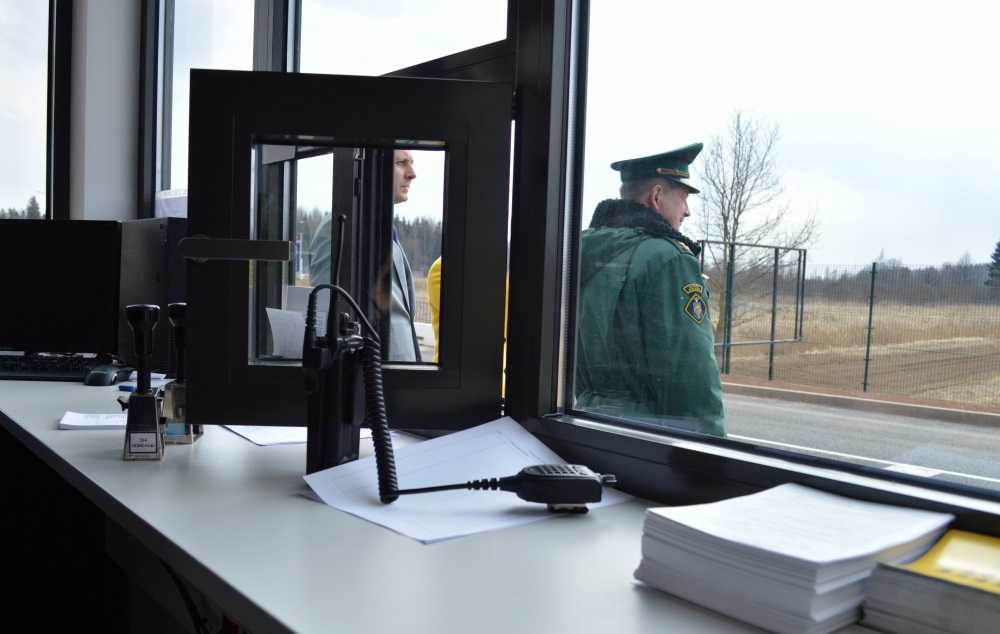 Robežsardze pieļauj Krievijā aizliegto Jehovas liecinieku pieplūdumu ...