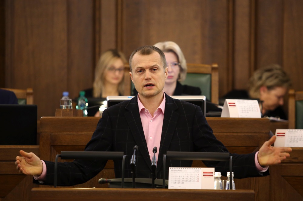 Valdību uzmanīs, lai runas par OIK atcelšanu nebūtu “tukša runāšana ...