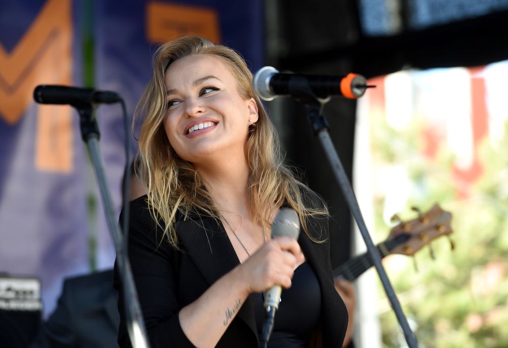 VIDEO. Dziedātāja Dināra Rudāne pēc 20 gadiem atrod savu tēti: “Es zinu ...