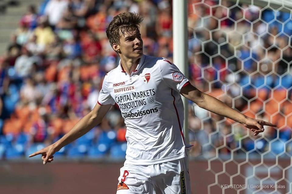 Uldriķis stāsta par iejušanos Šveices futbolā un sadzīvē | LA.LV