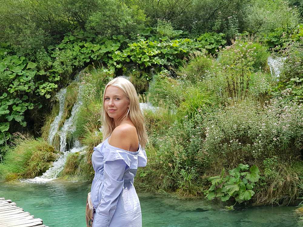 Ūdens kā nepareiza šķība glezna. Ditas Vīksnas dzeja | LA.LV