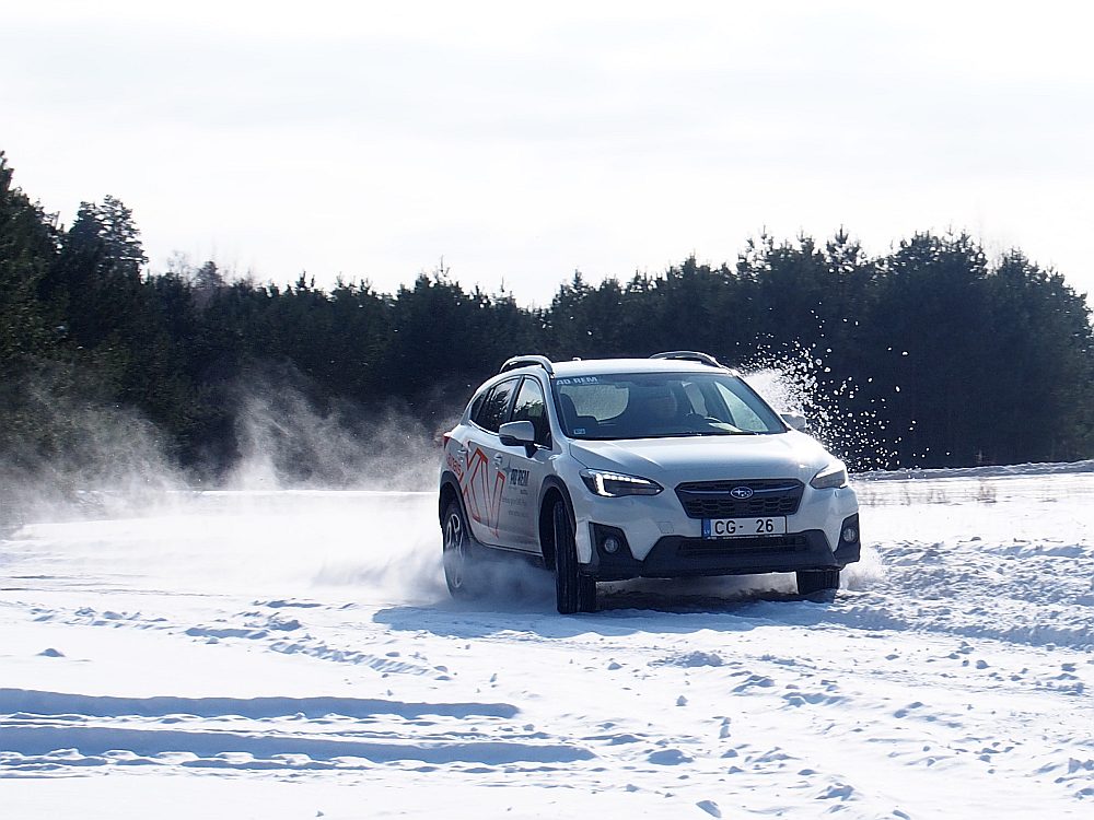 “Gada auto” konkursā “Latvijas Avīze” apbalvo lauku ceļu karali | LA.LV