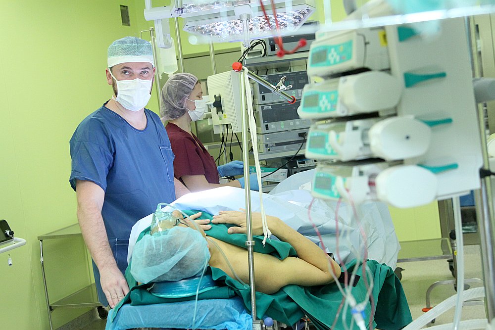 “Parasti jau ārsti saliedējās tad, kad ir lielas nepatikšanas,” ķirurgs ...