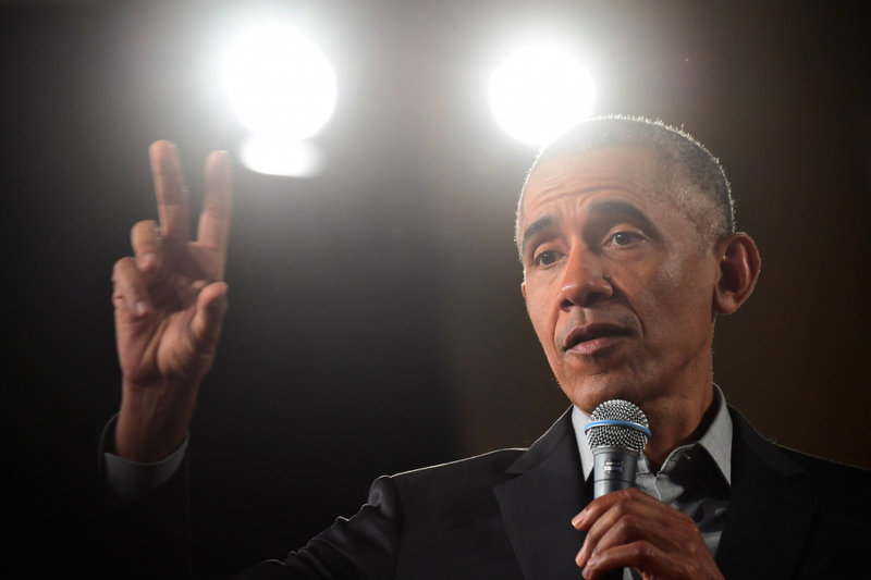 Obamas producēs seriālu par Trampu | LA.LV