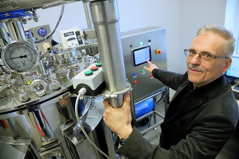 Kur “audzē” citronskābi, antibiotikas, vitamīnus un vakcīnas ...