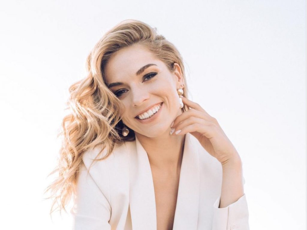 VIDEO. TV žurnāliste Lelde Ceriņa pastāsta, kā atguvusi formu pēc ...