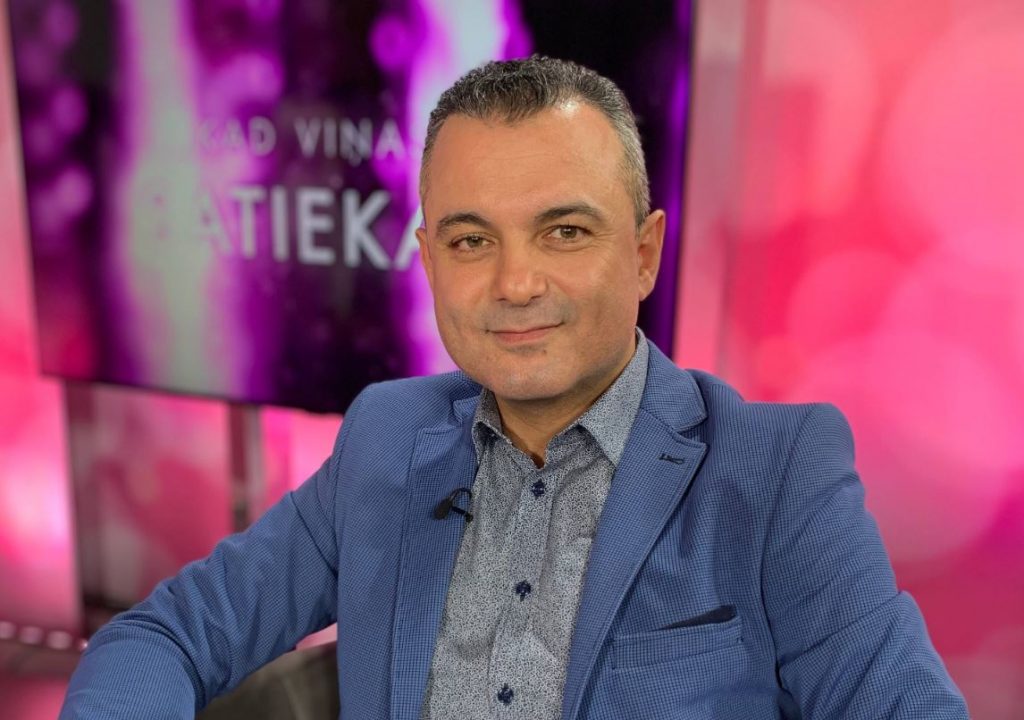 Hosams Abu Meri mājsēdes laikā spiests apgūt jaunas prasmes: sievai ...