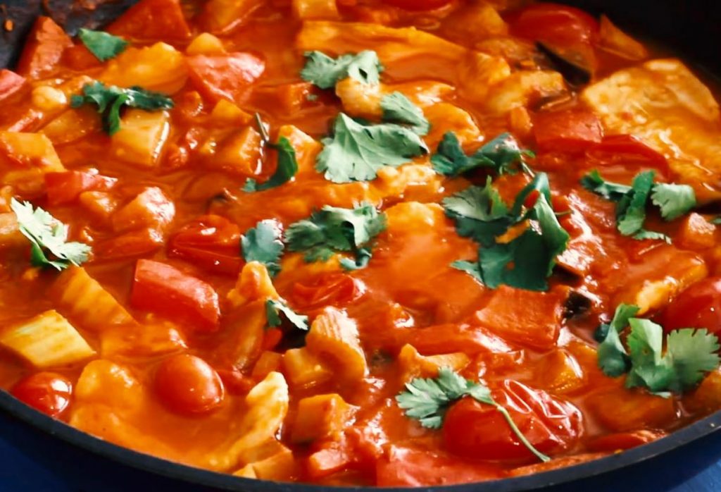 Mencas fileja tomātu mērcē ar fetas sieru: gatavota cepeškrāsnī | LA.LV