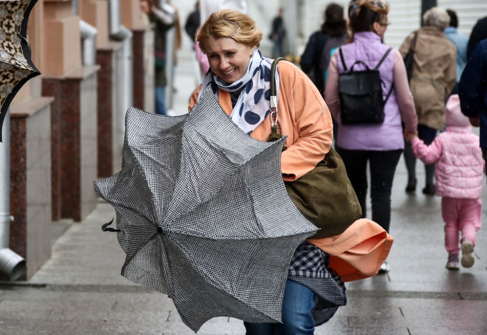 Dažviet iespējamas pērkona lietusgāzes. Laika prognoze piektdienai | LA.LV