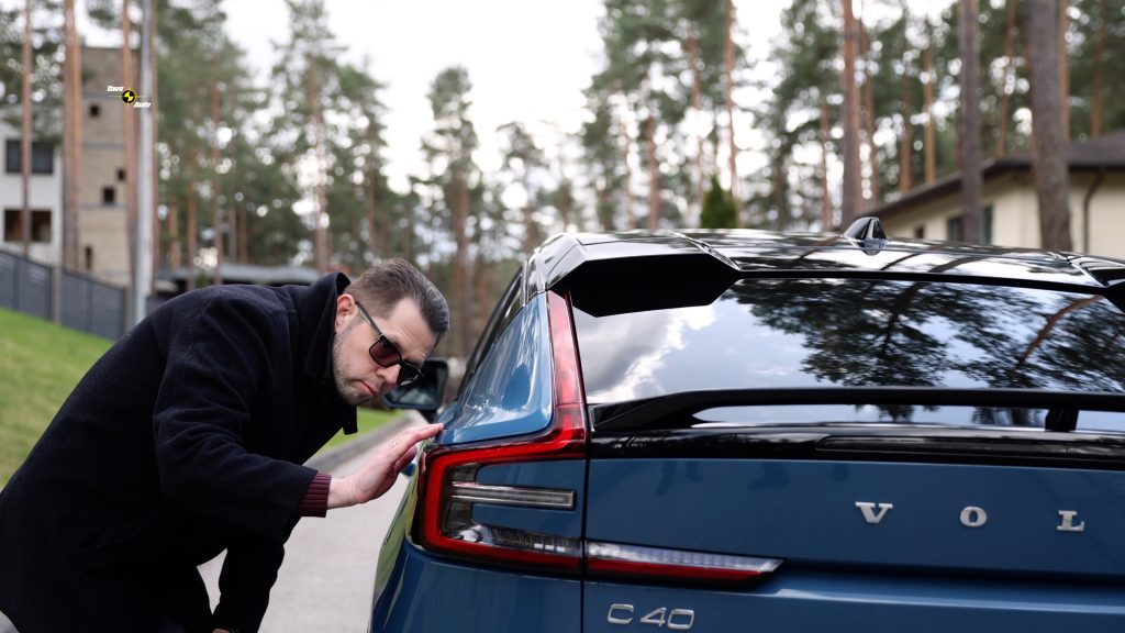 FOTO, VIDEO. Tavs Auto TV izmēģina 408 ZS jaudīgu VOLVO! | LA.LV