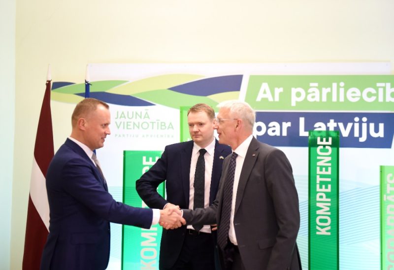 Ivars Zariņš: “Jaunā Vienotība” spēlē uz abām pusēm un skatās, kur ...