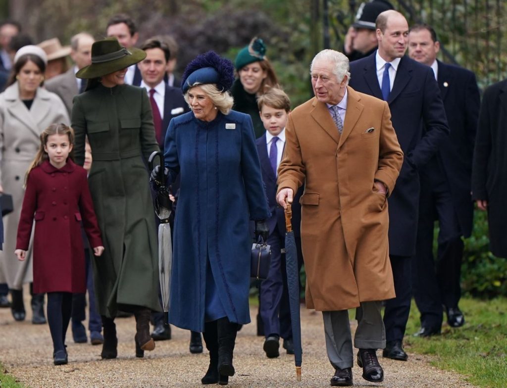 FOTO. Keita Midltone atkal netīšām “nozog” apkārtējo uzmanību – šoreiz pirms Ziemassvētku ...