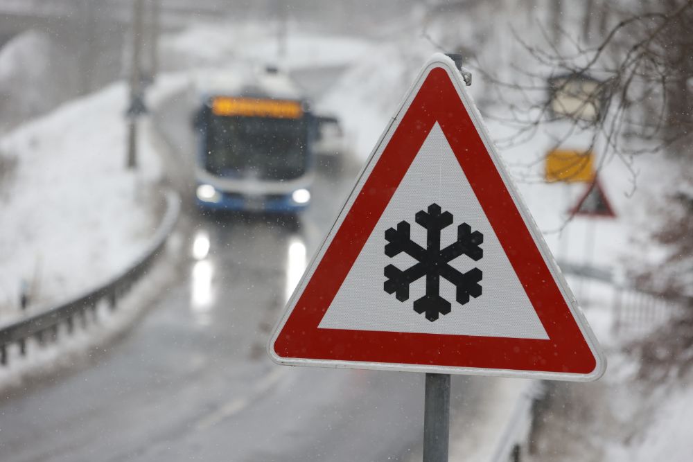 Brīdinājums! Svētdien gaidāma atkala – sasalstošs lietus | LA.LV