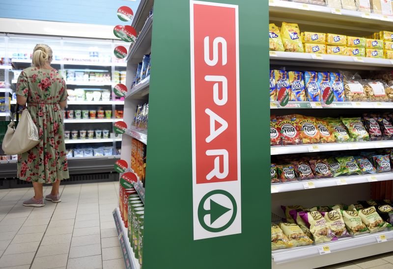 “SPAR” drīzumā atklās 24 tirdzniecības vietas Latvijā | LA.LV