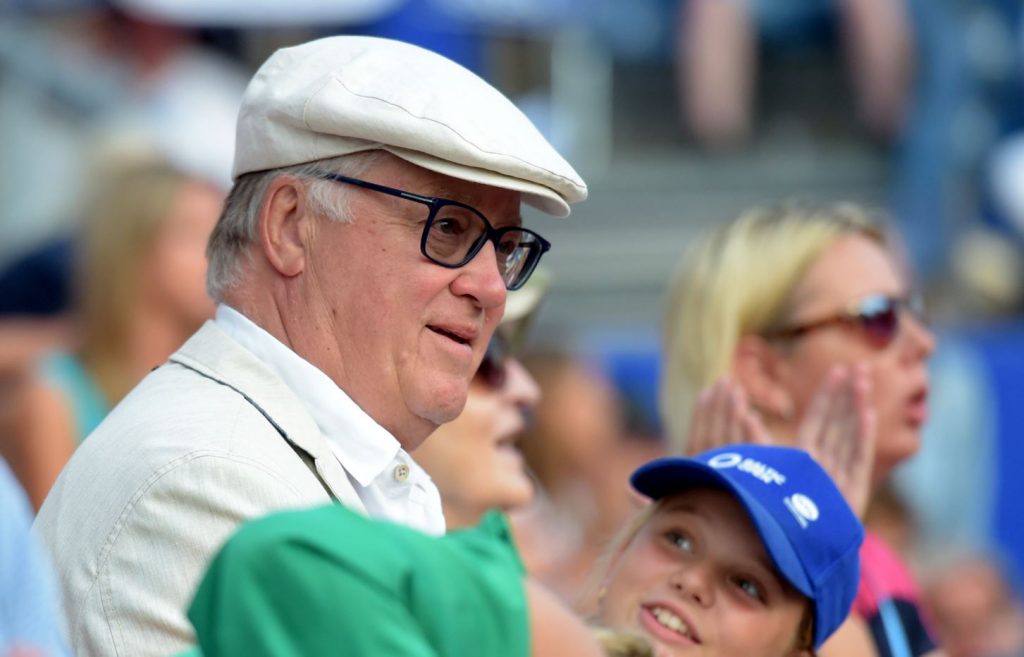 Eksprezidents Guntis Ulmanis sasirdzis – veselības problēmu dēļ šobrīd ...