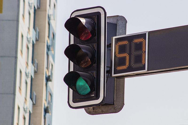 Regulēta krustojuma likumi. Kā zibenīgi izvērtēt – būs labi, saprātīgi ...