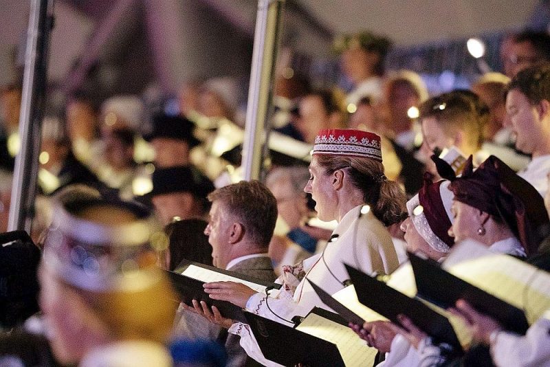 Puntulis: Dziesmu un deju svētku goda virsdiriģentu un virsvadītāju ...