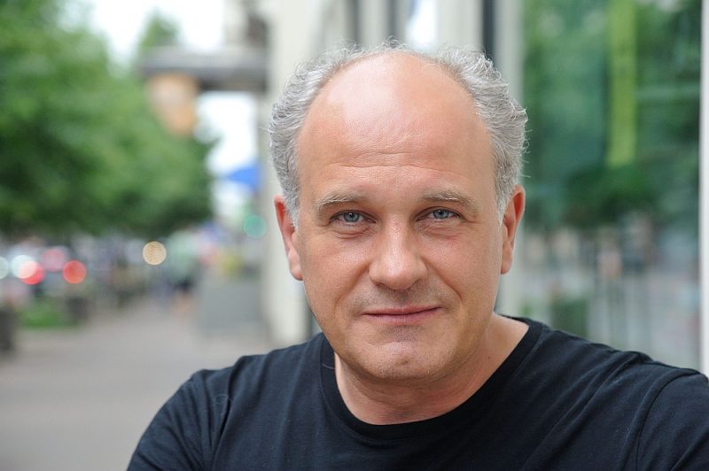 VIDEO. Iemīļotais aktieris Andris Keišs benzīntankā piedzīvojis ...