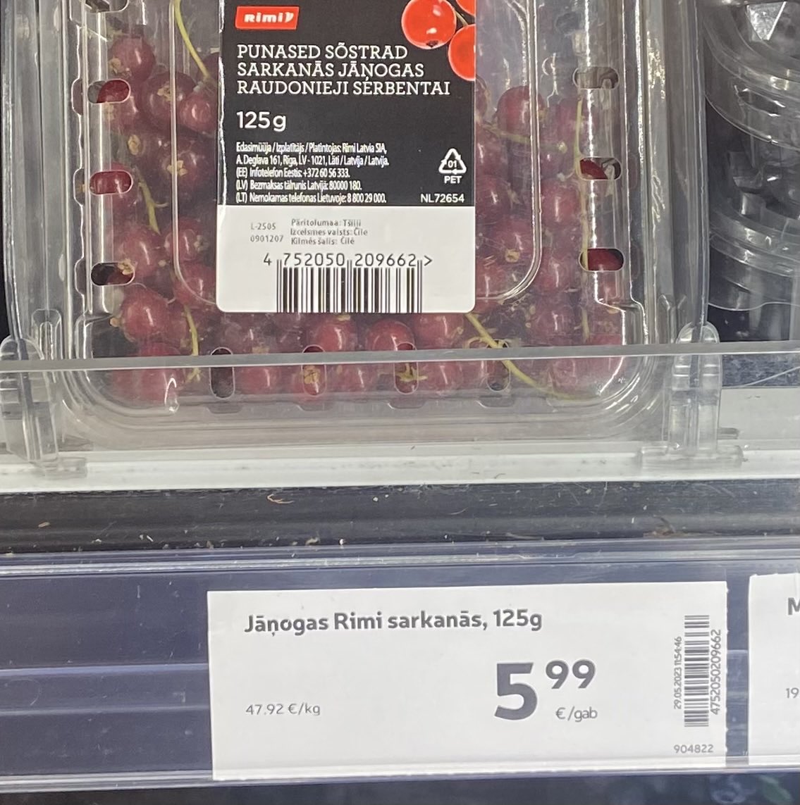 “Bezkaunīgās” lielveikalu cenas šokē pircējus – safasētas jāņogas no ...