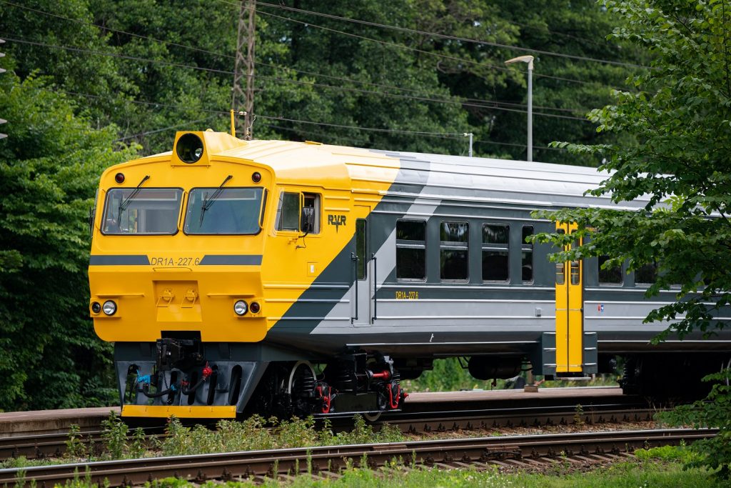 “Pasažieru vilciens” no piektdienas četrus reisus Daugavpils virzienā ...