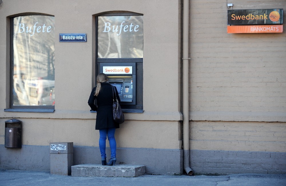 “Ja tu 21.gadsimtā nepieņem bankas karti, tu esi izmirstošais dinozaurs ...