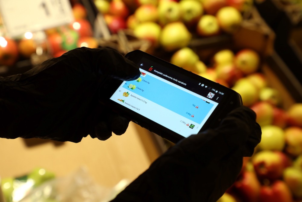 Pērn krāpnieki Latvijas iedzīvotājiem izkrāpuši kosmiskas summas: runa ...