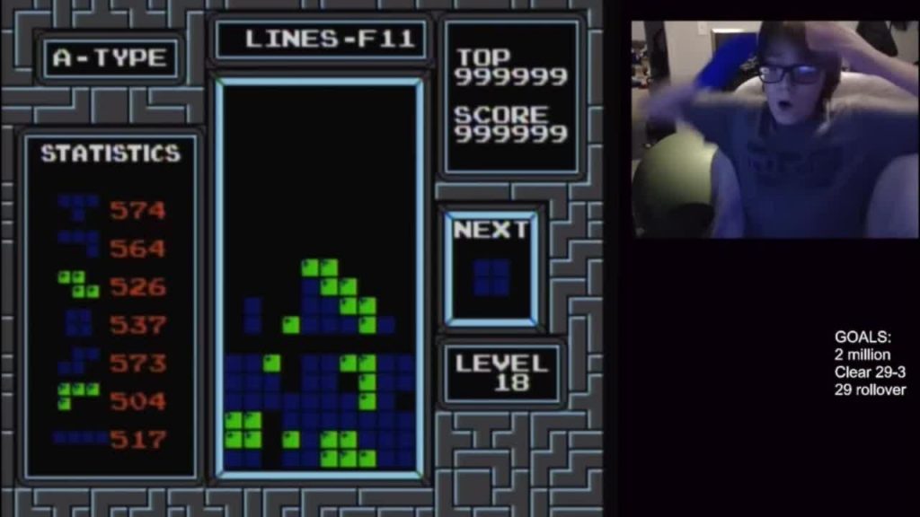 VIDEO. Pusaudzis kļūst par pirmo cilvēku, kas uzveicis leģendāro spēli ...