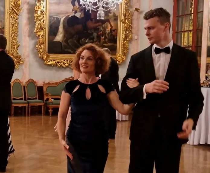 FOTO. “Laulāsimies jau šogad!” Saderinājusies Rīgas domes deputāte Ieva ...