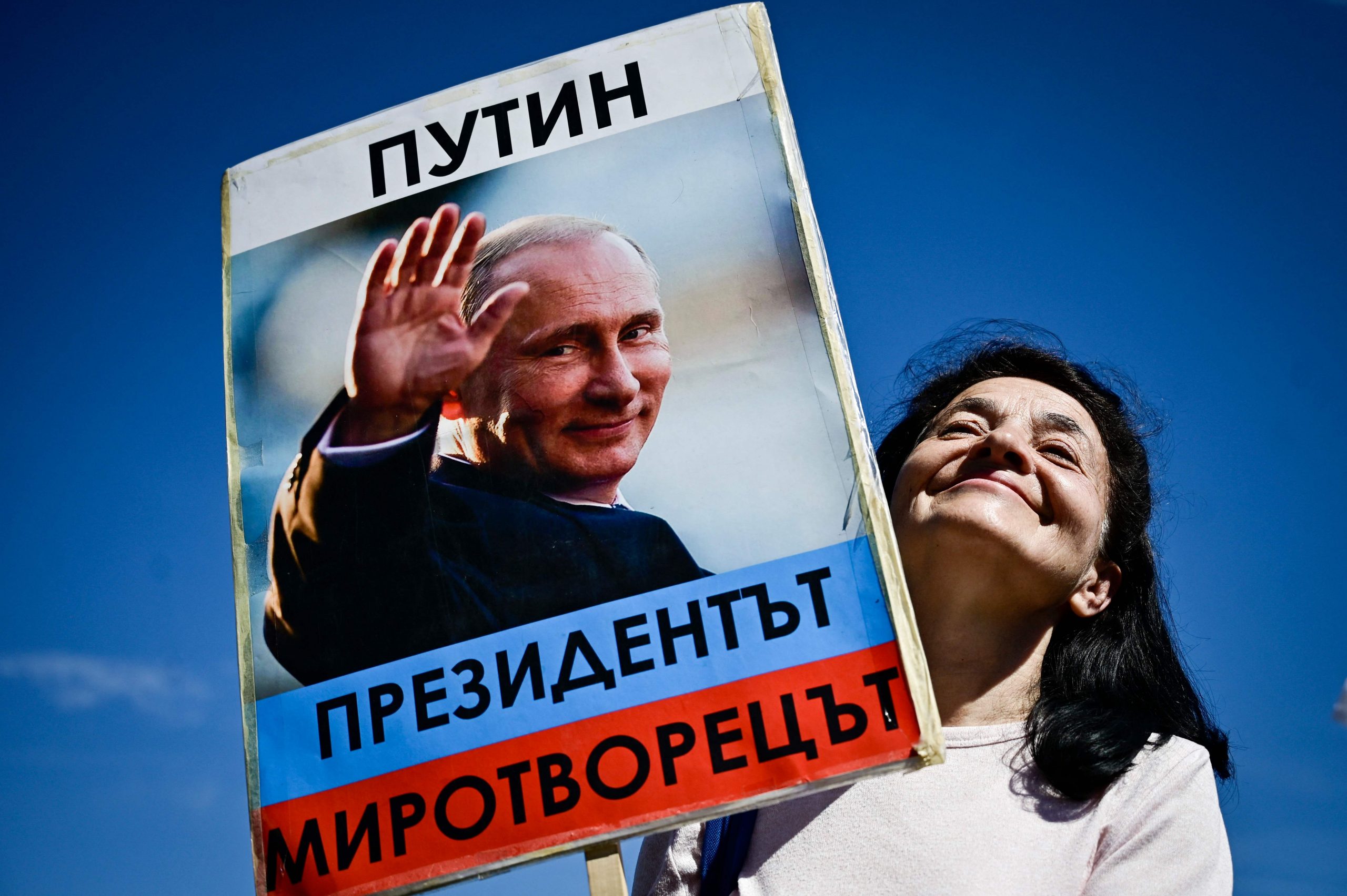 FOTO. No lāstu lāstiem līdz cietumam: Putins atļauj iemest cietumā ...