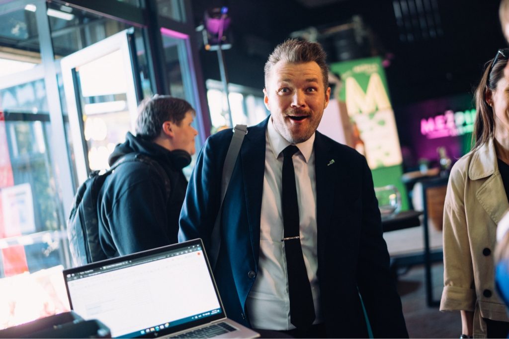 FOTO. Breidaks un ansis trakā ballītē paziņo, ka izmēģinājuši veiksmi ...