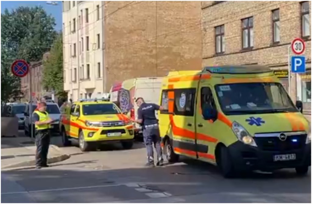 Bīstamais krustojums Grīziņkalnā: auto uzbraucis bērnam, kurš smagā ...