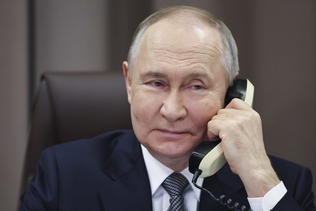 Noslēgusies telefonsaruna starp Krievijas diktatoru un ASV prezidentu ...