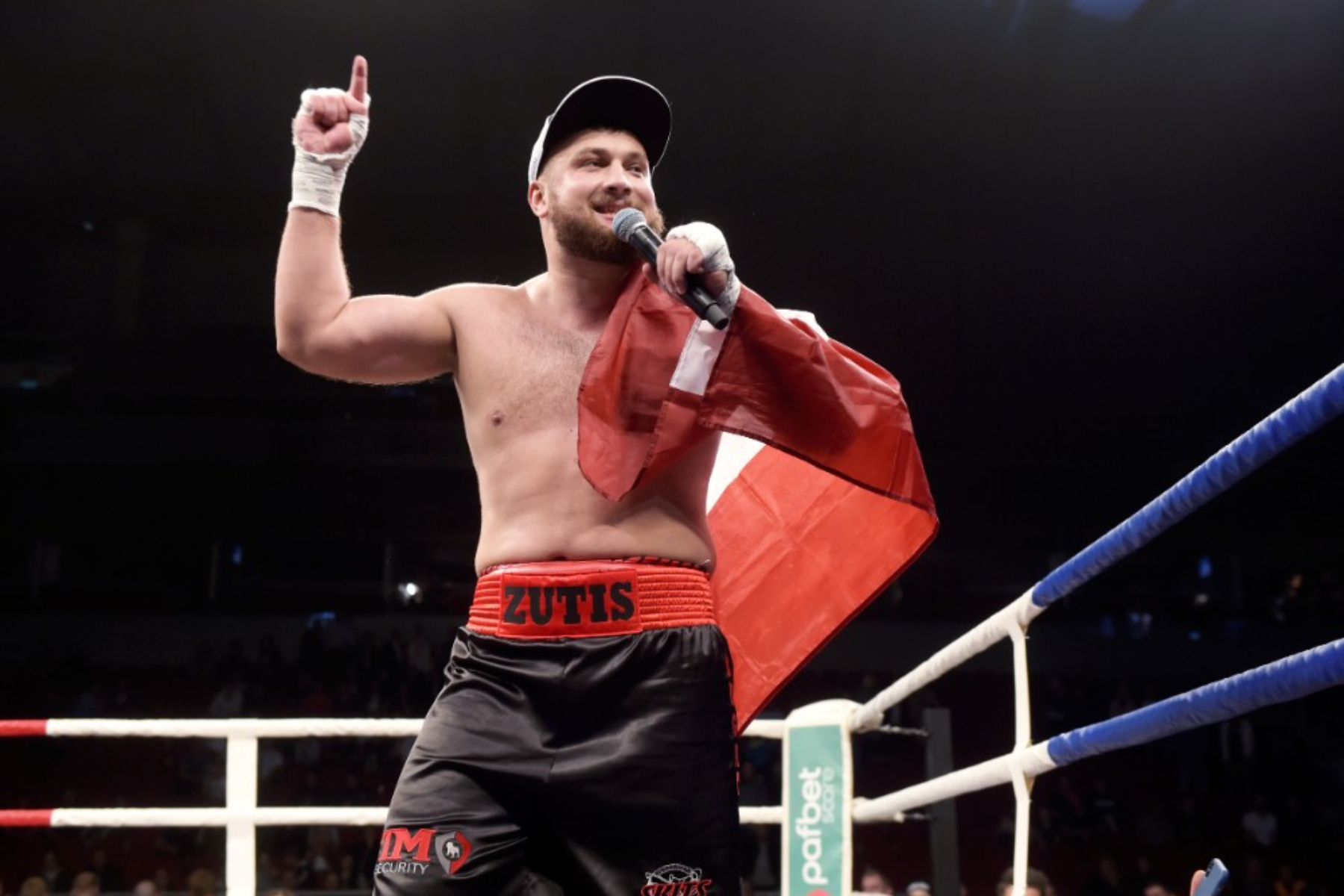 Bokseris Zutis atteicies no lielākā honorāra savā dzīvē, jo piedāvājums ...